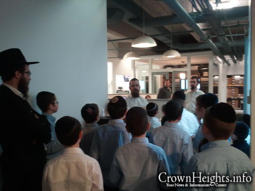 Students Fascinated on Tour of JEM Headquarters | CrownHeights.info ...