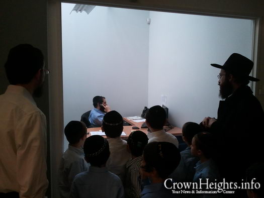 Students Fascinated on Tour of JEM Headquarters | CrownHeights.info ...