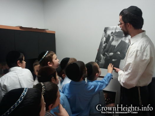 Students Fascinated on Tour of JEM Headquarters | CrownHeights.info ...